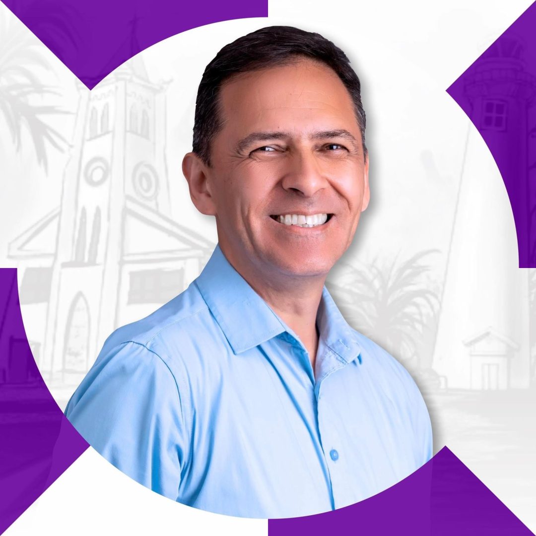 Adriano Ramos é eleito prefeito de Paranaguá