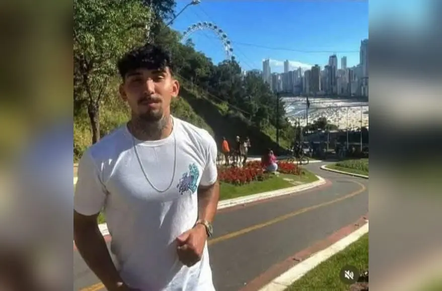 Nathan Menezes é condenado a seis anos de prisão por estupro em posto de combustível desativado