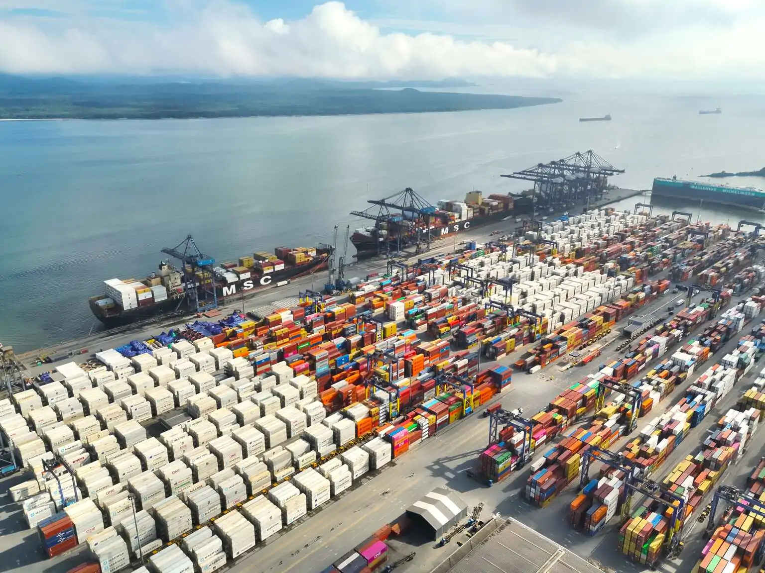 TCP recebe primeiro navio a operar com novo calado máximo de 13,30 metros
